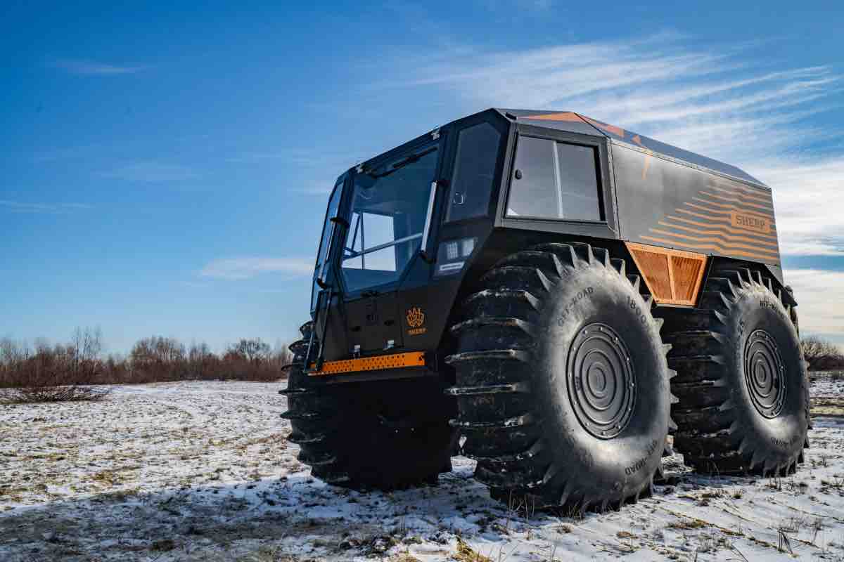 Supercar e fuoristrada da battaglia: la collezione di Kanye West, star ...