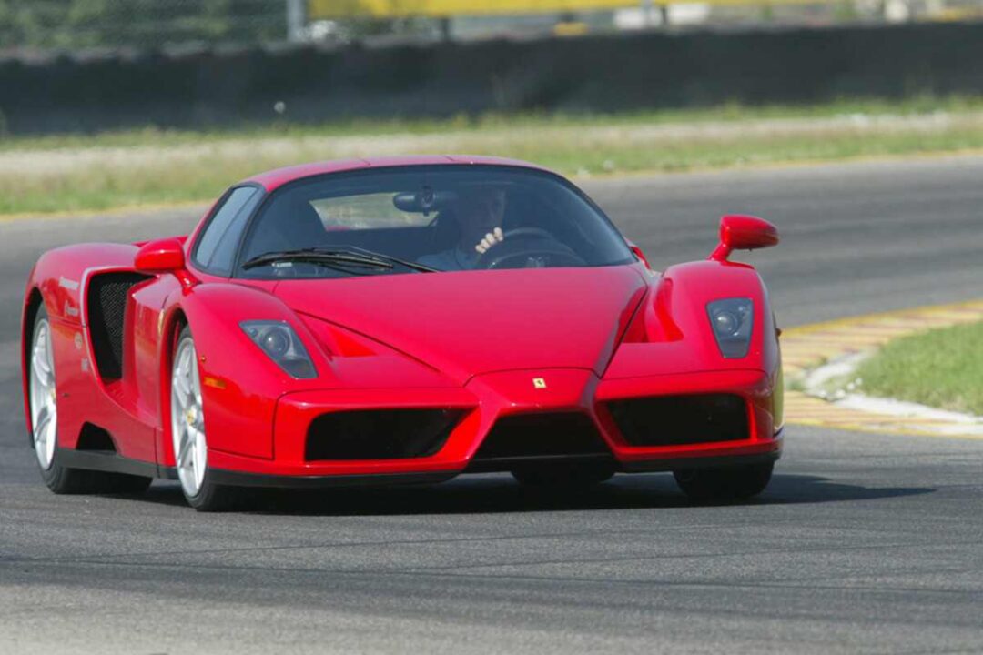 È più veloce di una Ferrari Enzo ma costa meno di 20 mila euro: ecco la ...
